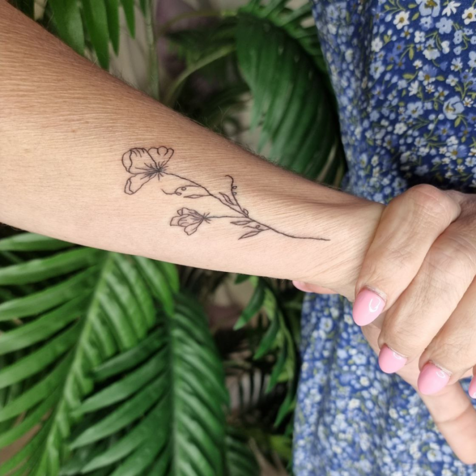 Fine Line Tattoo Hillarys | #1 Tattooist For Elegant Designs